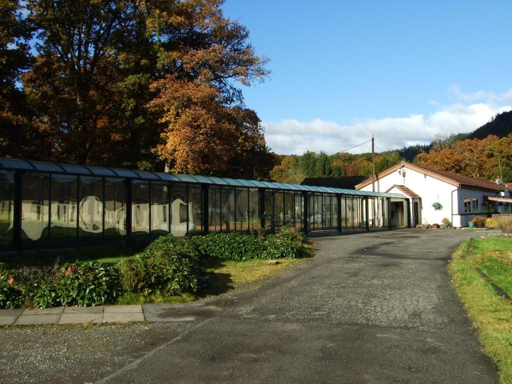 Scotland's Bonny Lochs and Glens